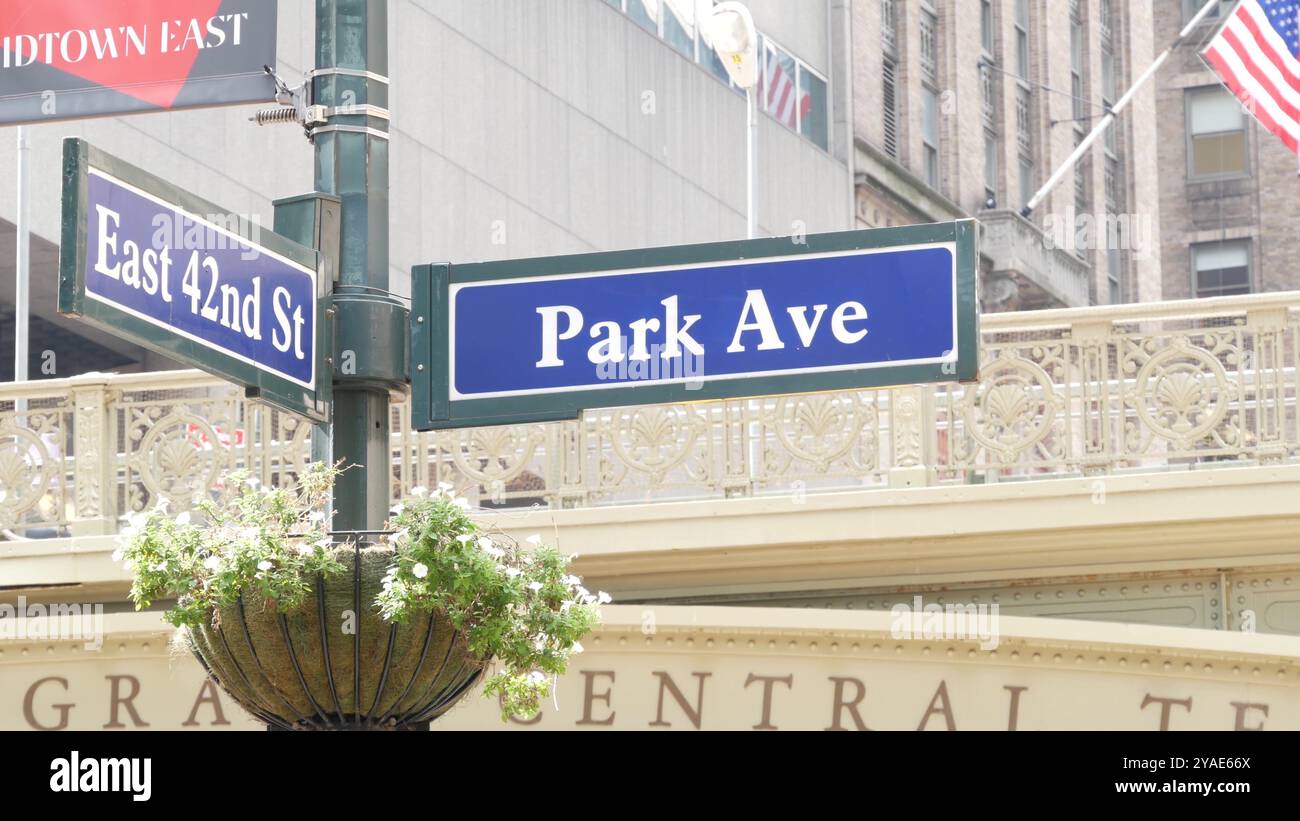 New York City Grand Central Terminal, 42 street, Park Avenue, Pershing ...