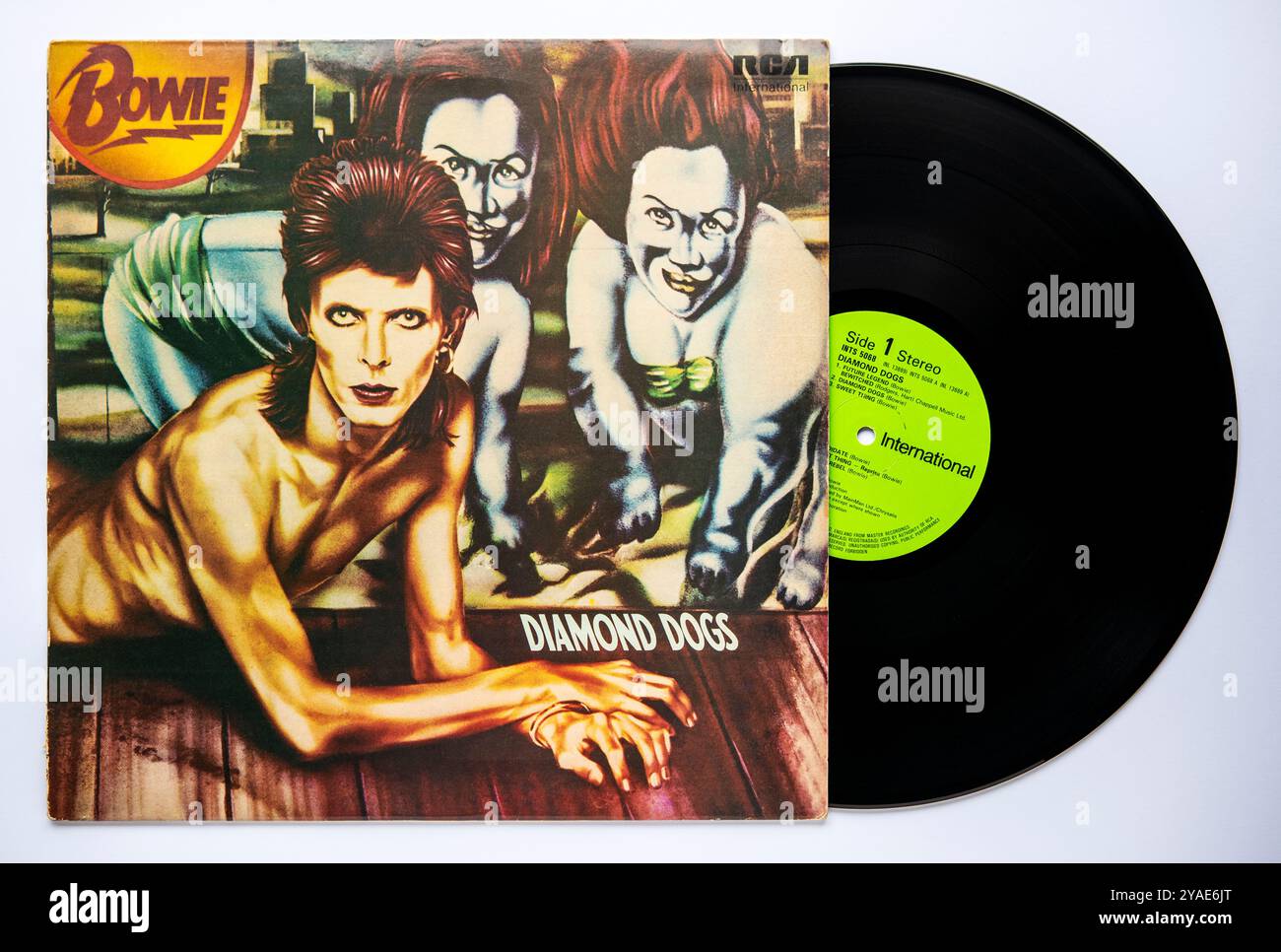 LP cover and vinyl of Diamond Dogs, the eighth studio album by David ...