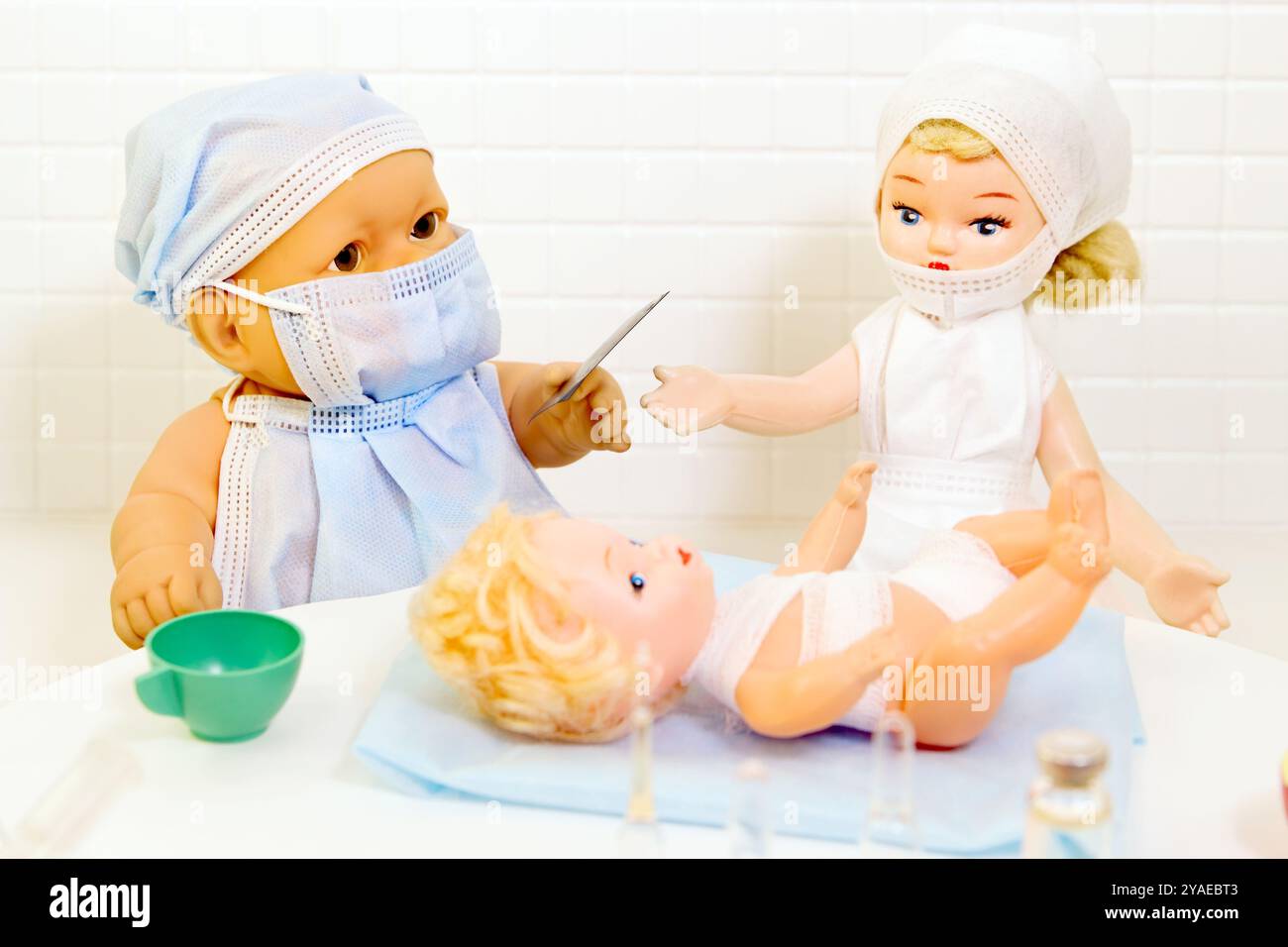Doctor nurse very sick patient hi-res stock photography and images - Alamy
