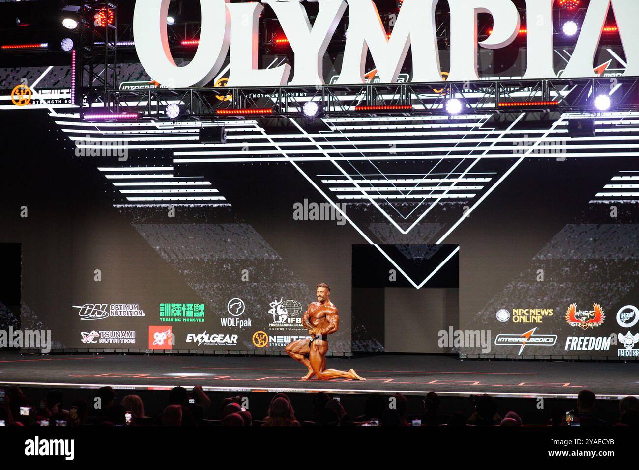 LAS VEGAS, NV - OCTOBER 12: Chris Bumstead performs at the Classic ...