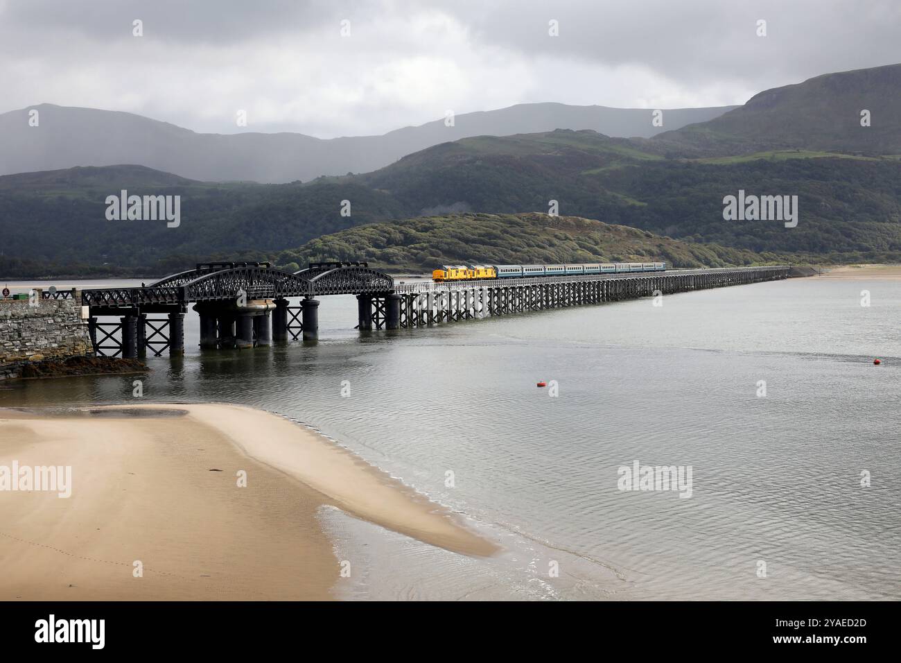 Cambrian coast line porthmadog hi-res stock photography and images - Alamy