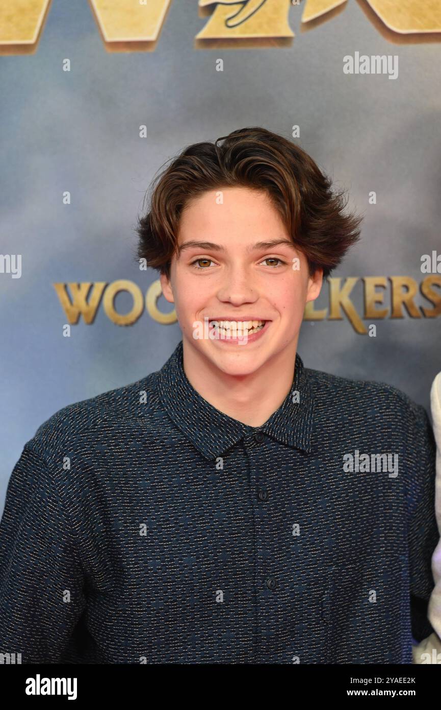 Schauspieler Emile Cherif kommt zur Premiere des Fantasyfilm ...