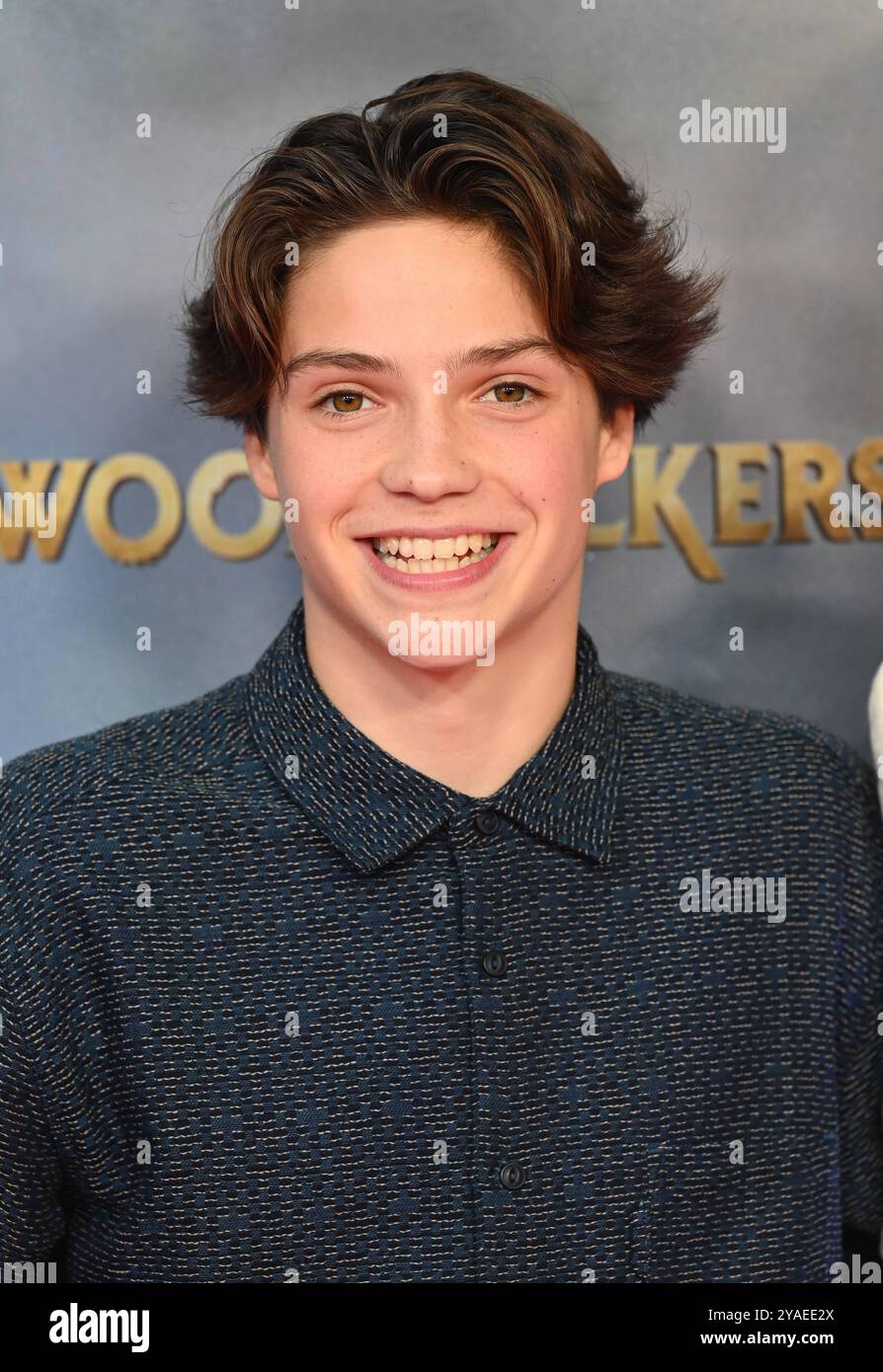 Schauspieler Emile Cherif kommt zur Premiere des Fantasyfilm ...