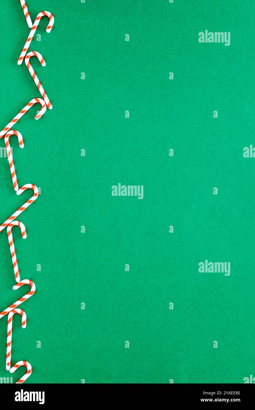 Green line christmas candy cane hi-res stock photography and images - Alamy
