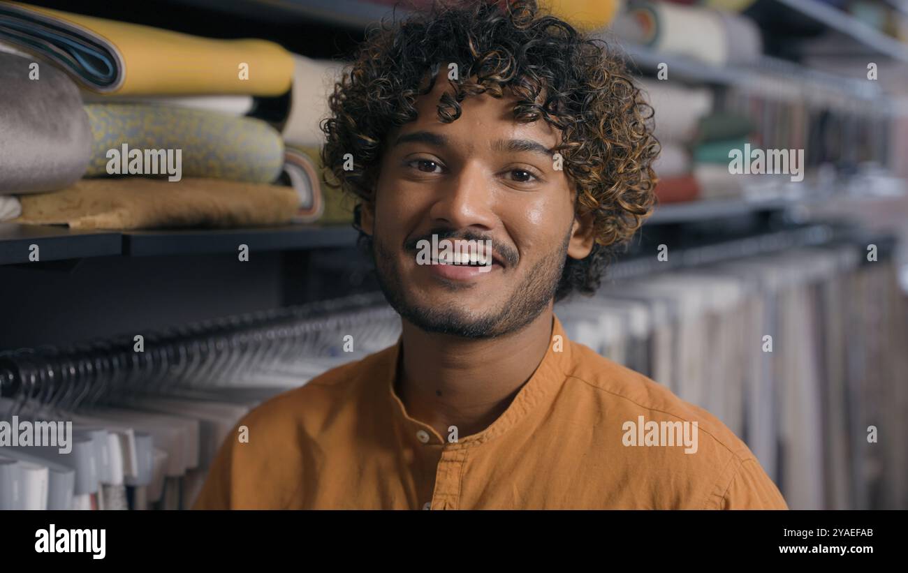 Cloth store salesman customer hi-res stock photography and images - Alamy