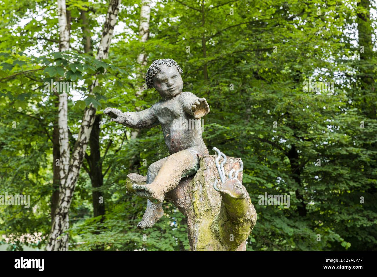 Small cupid statue hi-res stock photography and images - Alamy