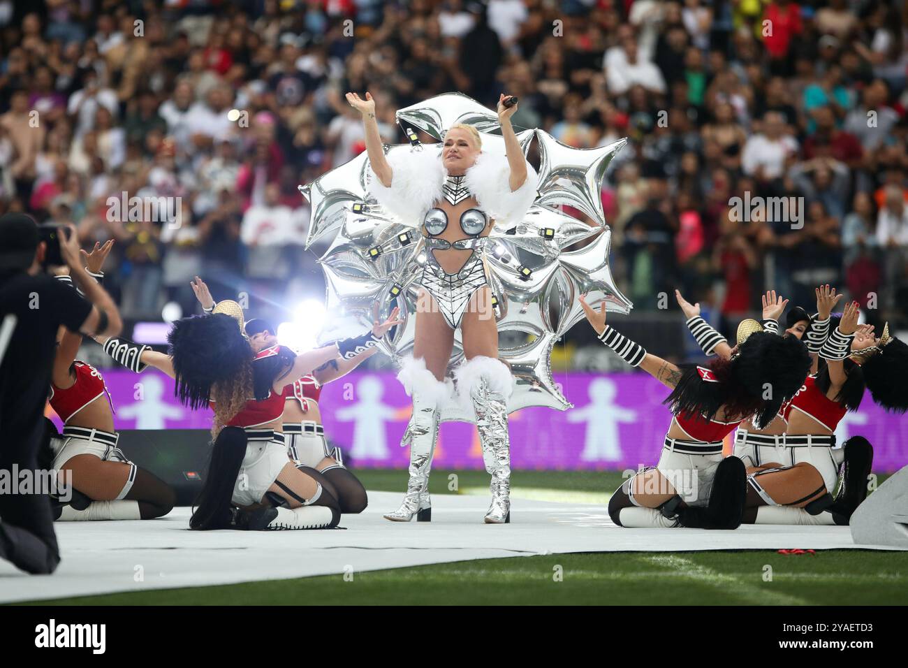 SP - SAO PAULO - 10/13/2024 - SAO PAULO, FOOTBALL OF HOPE - Xuxa during ...