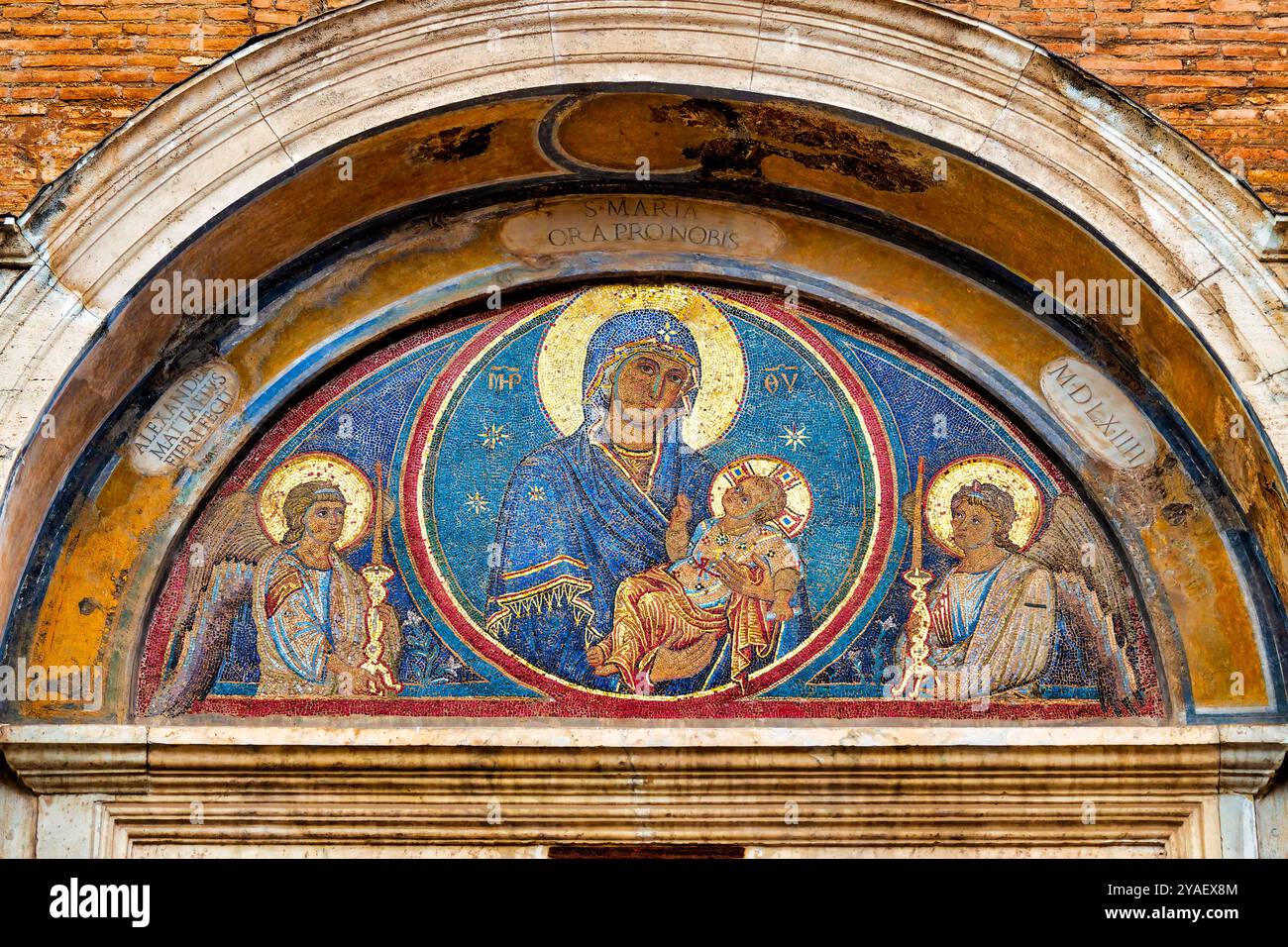 Mosaic of the Madonna and Child with angels by Pietro Cavallini above ...