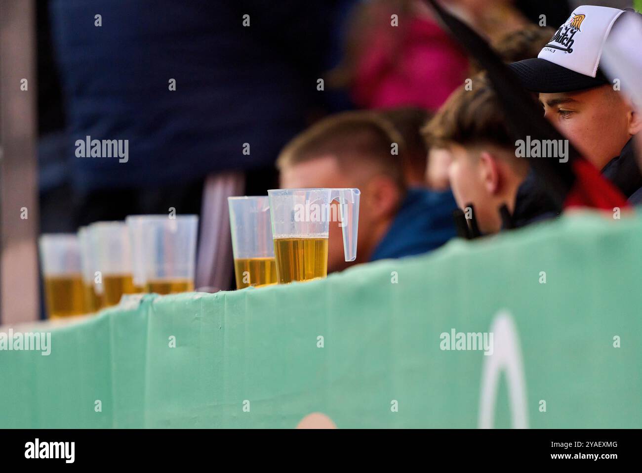 Fußball deutschland bier hi-res stock photography and images - Alamy