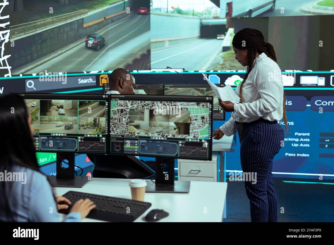 African american employee and supervisor shares insight on order ...