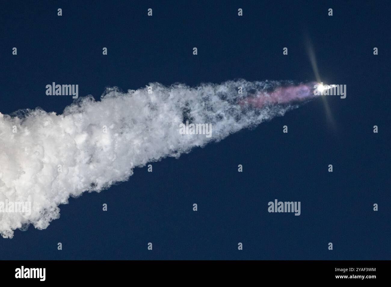 Spacex starship launch october 13 2024 hi-res stock photography and ...