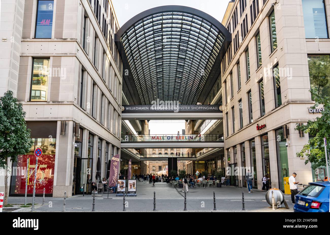 Mall of Berlin, is a shopping mall in the Mitte borough of Berlin. It ...