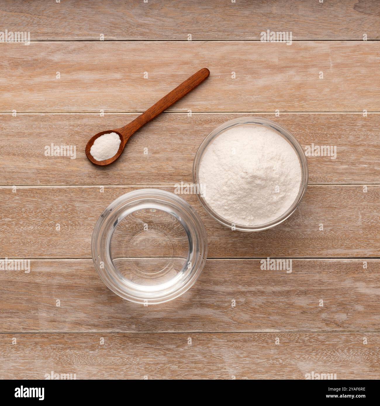 Baking soda to mix with water - Healthy food Stock Photo - Alamy