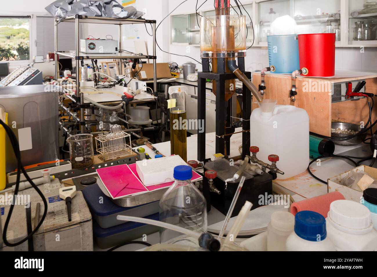 Chemical materials activity hi-res stock photography and images - Alamy