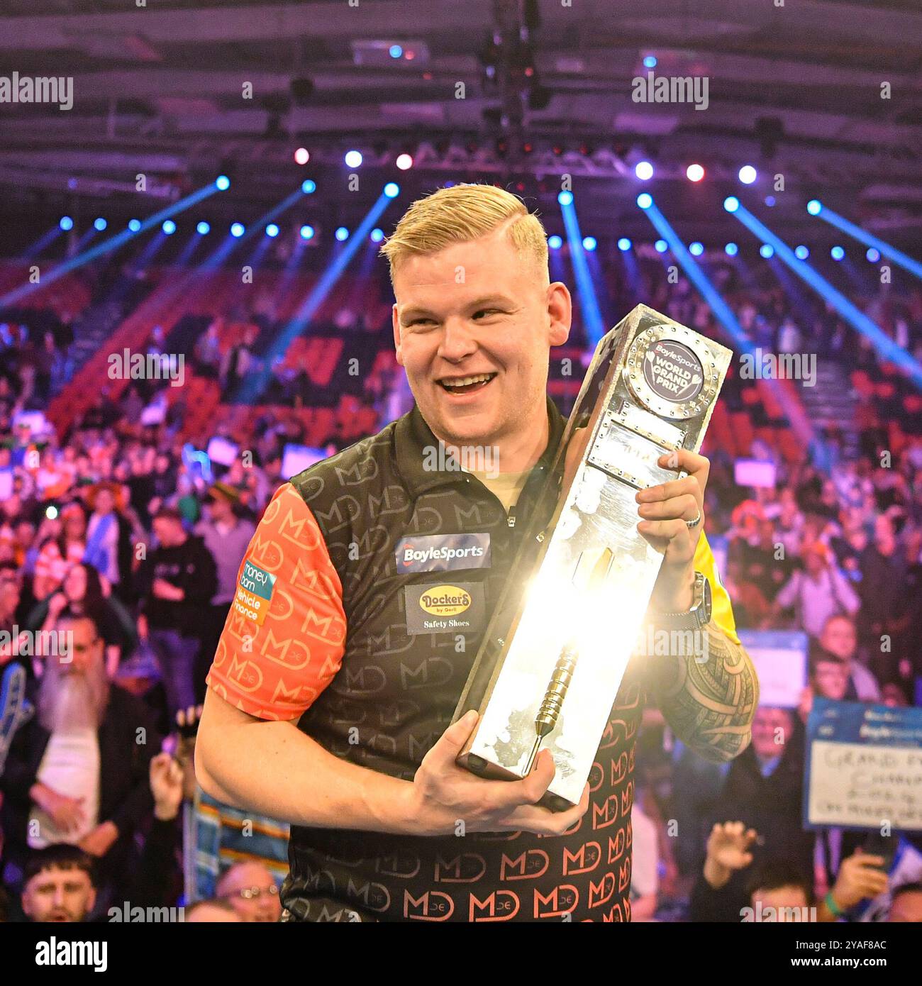 Boylesports darts hi-res stock photography and images - Alamy