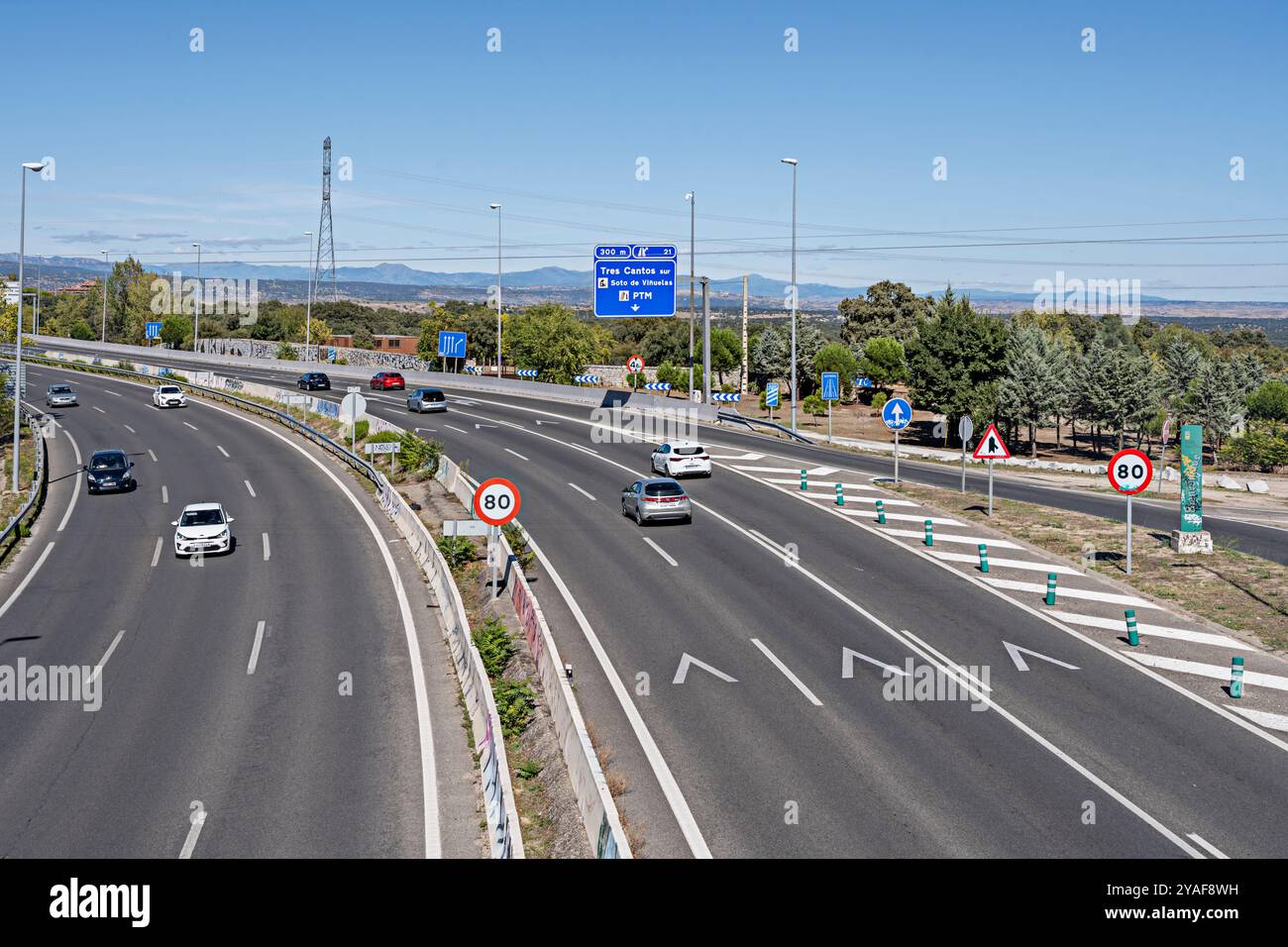 Freeway with several lanes hi-res stock photography and images - Alamy