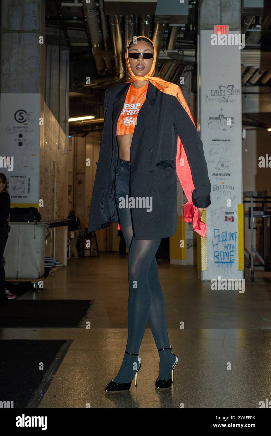 September 6, 2024: Connecticut Sun center Olivia Nelson-Ododa (10 ...