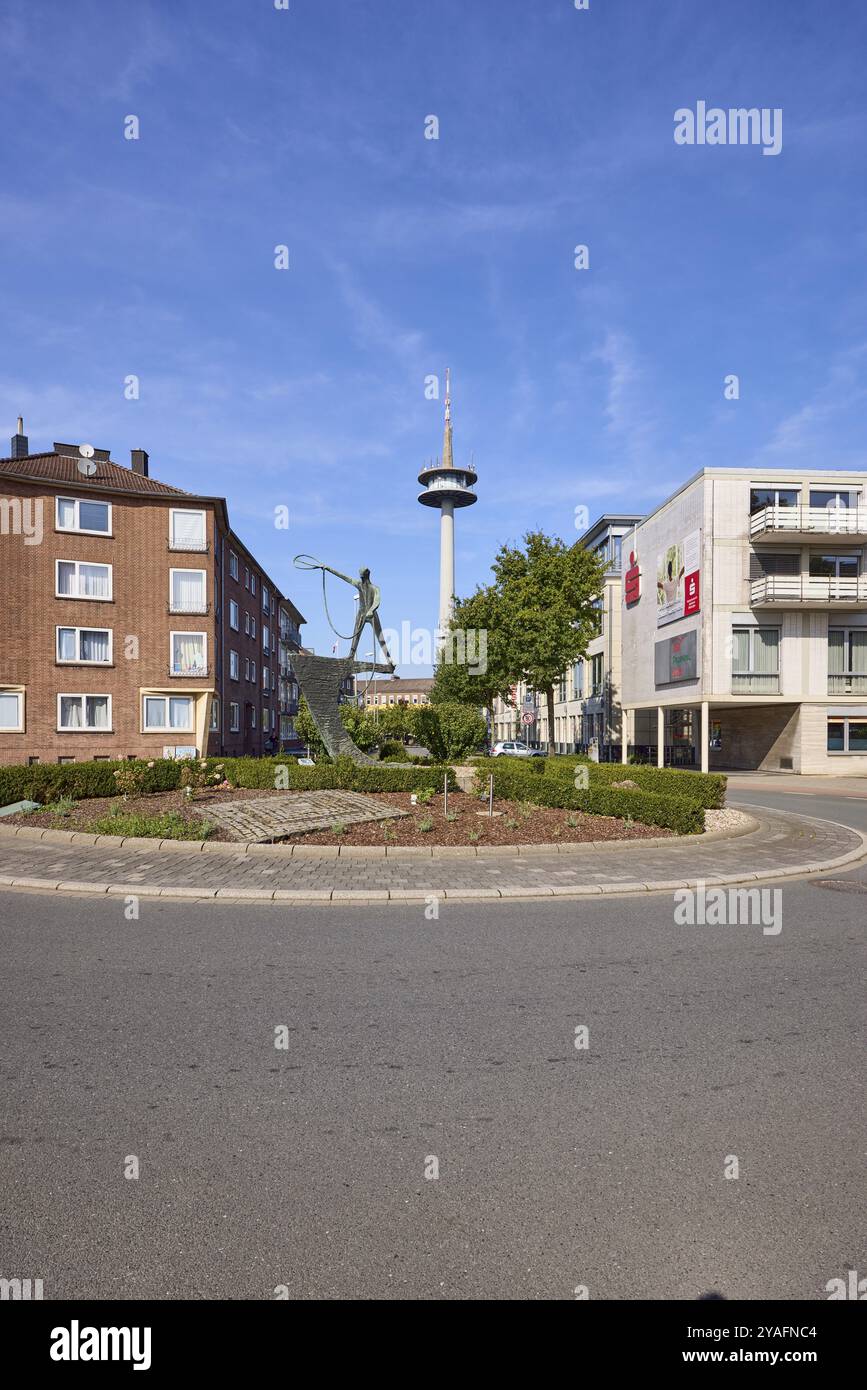 Peter Minuit monument on the green area of the roundabout between ...