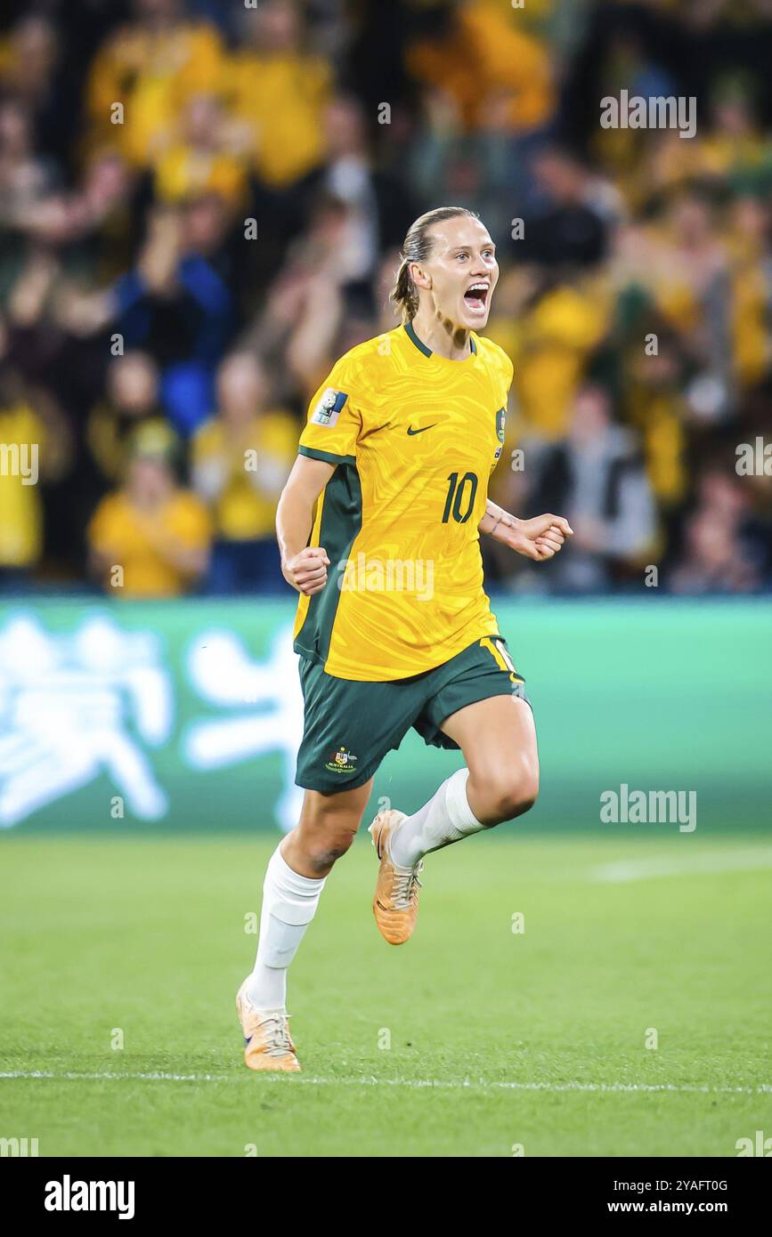 BRISBANE, AUSTRALIA, JULY 27: Emily VAN EGMOND of Australia celebrates ...