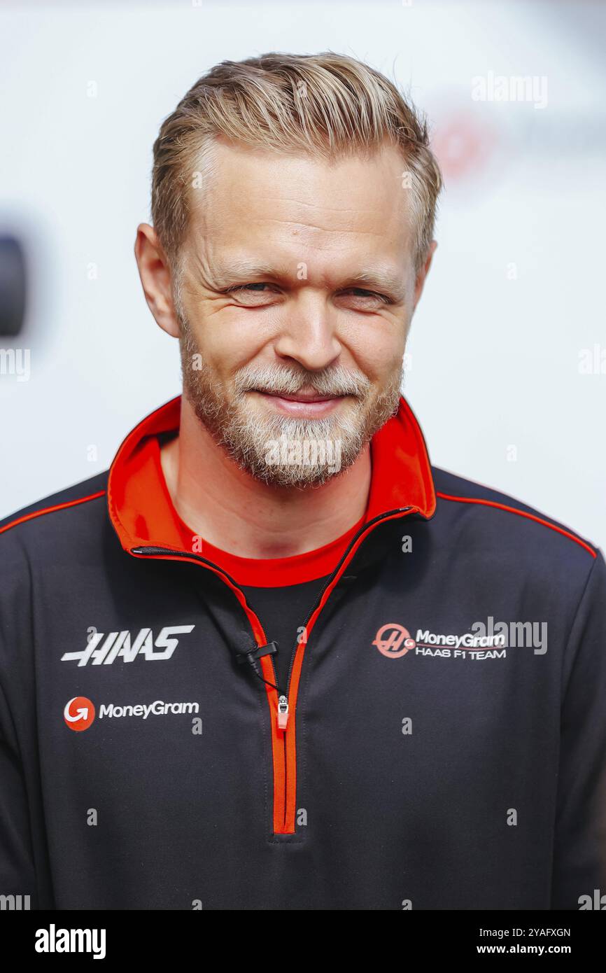 MELBOURNE, AUSTRALIA, APRIL 2: Kevin Magnussen of MoneyGram Haas F1 ...
