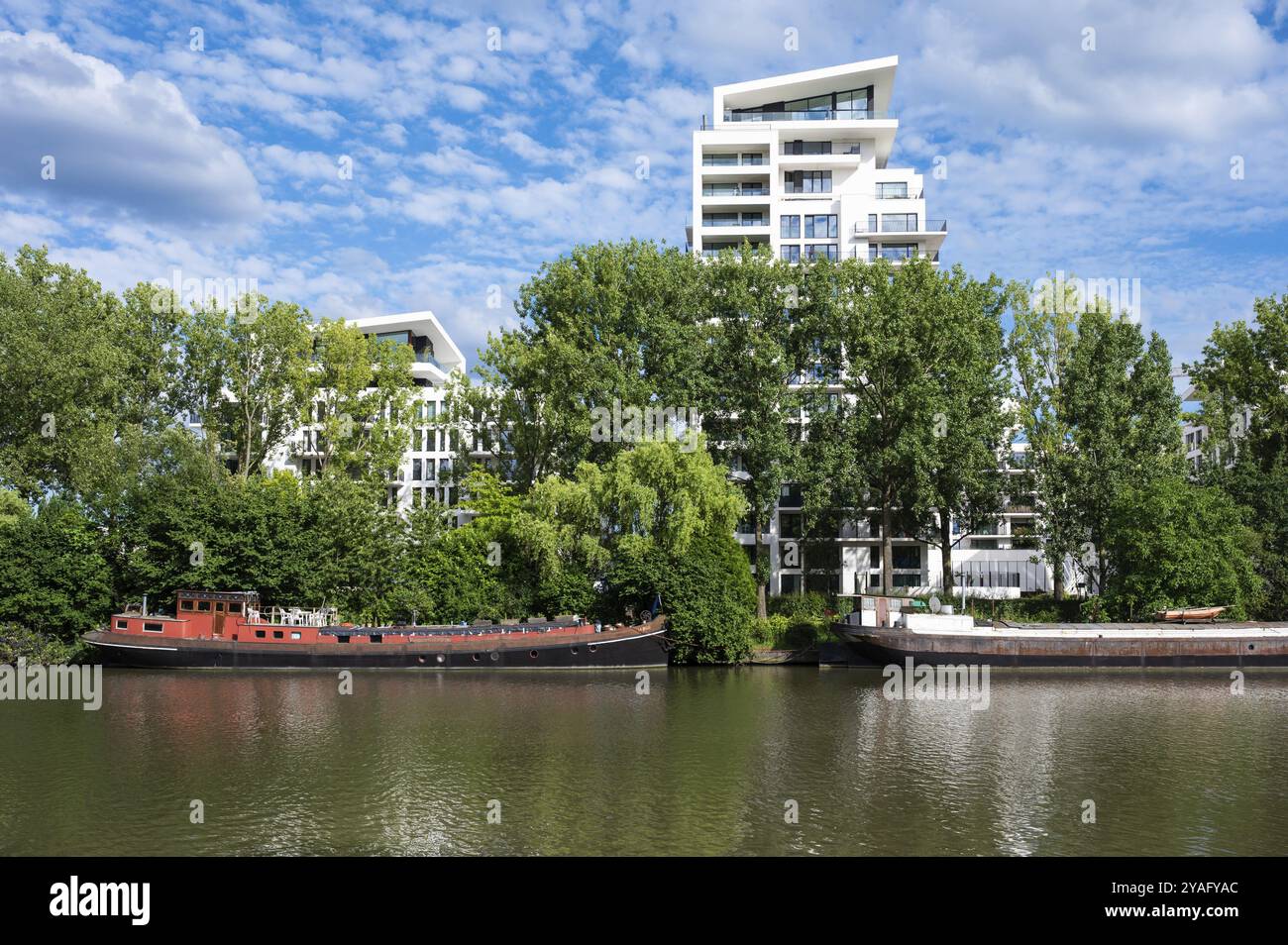 Anderlecht, Brussels Capital Region, Belgium, 07 02 2022, Houseboats at ...