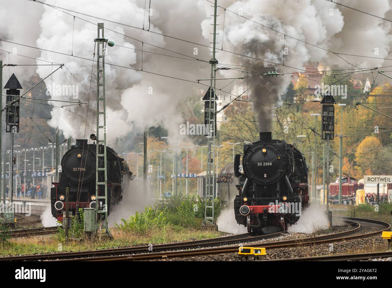 Rottweil, Germany. 13th Oct, 2024. Steam locomotive 52 7596 (l) and 50 ...