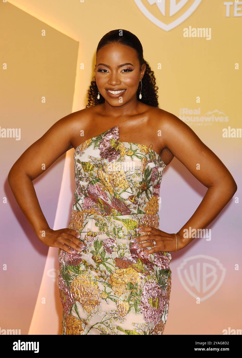 LOS ANGELES, CALIFORNIA - OCTOBER 10: Renika Williams attends the ...