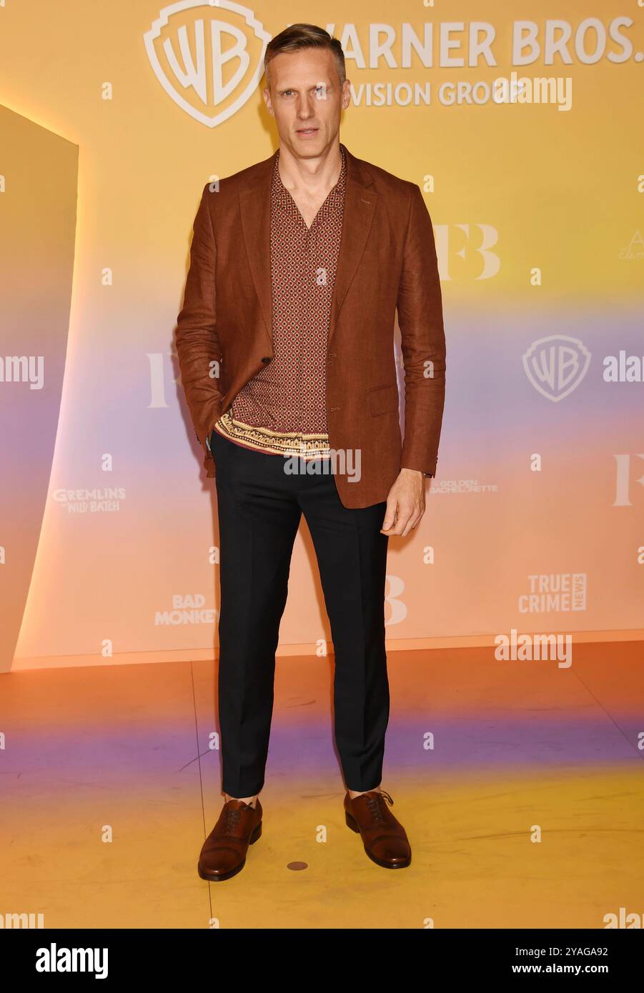 LOS ANGELES, CALIFORNIA - OCTOBER 10: Teddy Sears attends the Warner ...