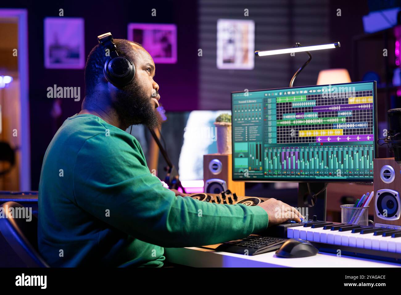 Sound engineering mixing mastering knobs hi-res stock photography and ...