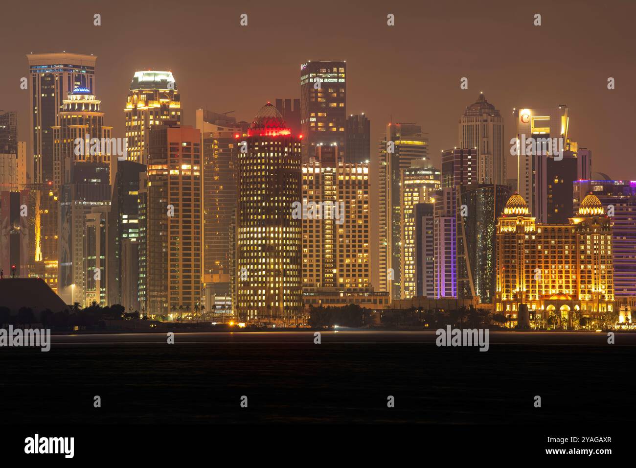Doha bank tower night doha hi-res stock photography and images - Alamy