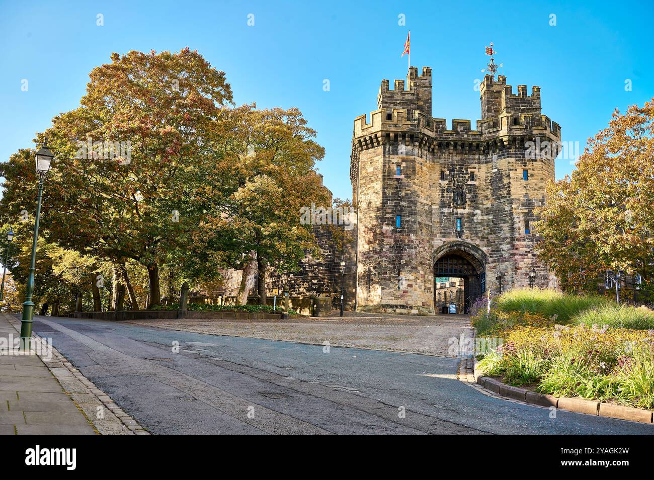 Lancaster castle entrance hi-res stock photography and images - Alamy