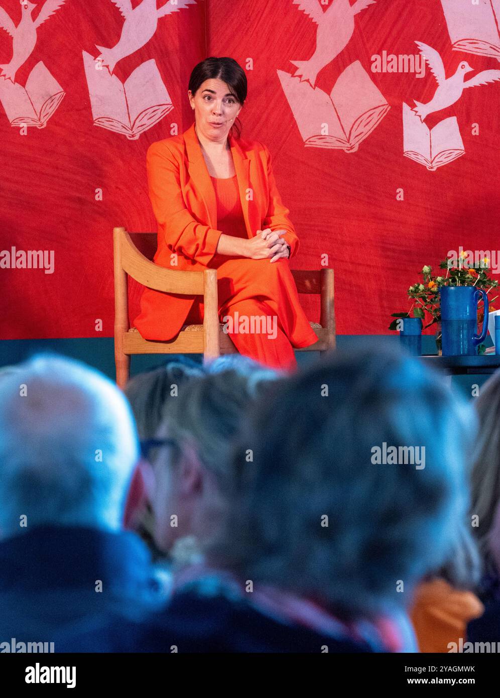 Mp crossed the floor hi-res stock photography and images - Alamy