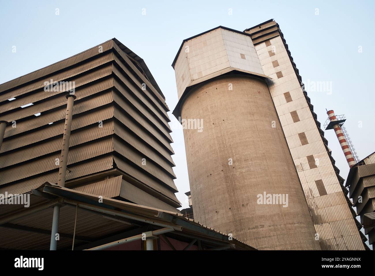 Large cement manufacturing plant towers hi-res stock photography and ...
