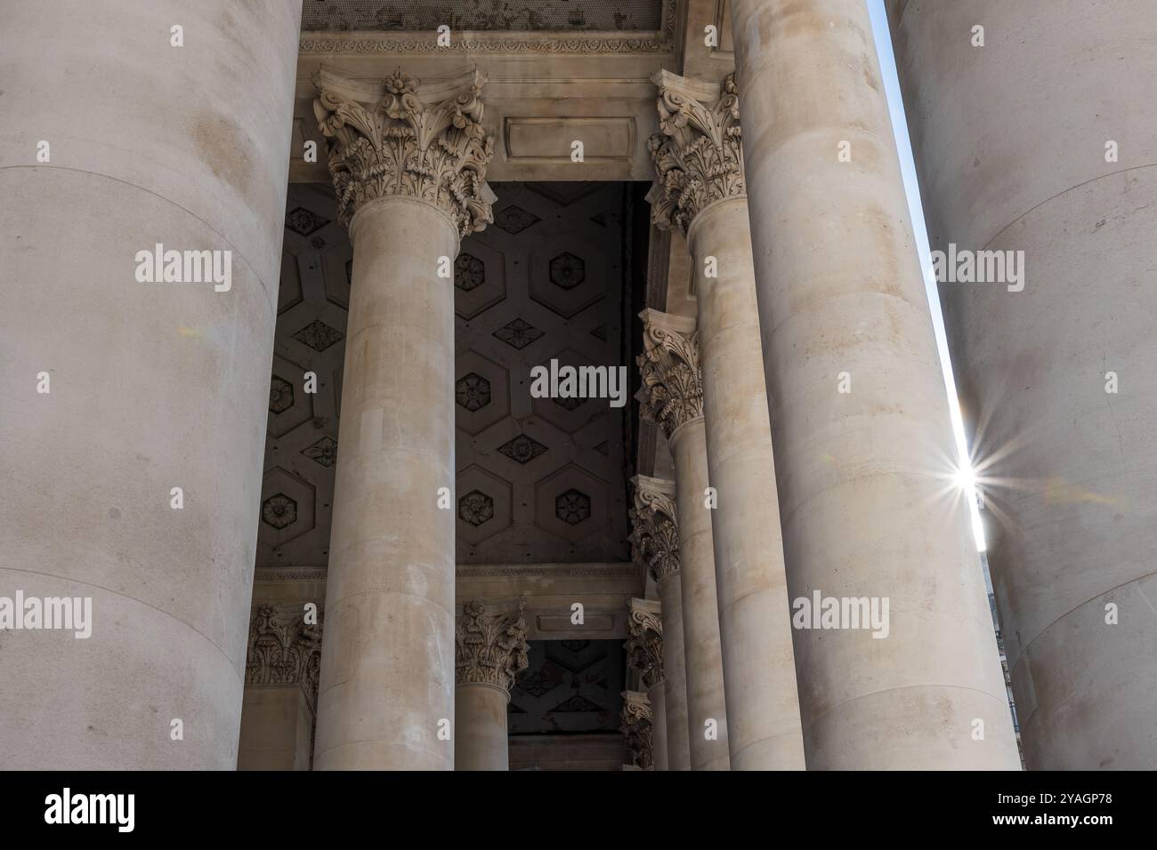 The Royal Exchange, London, England, UK, columns Stock Photo - Alamy