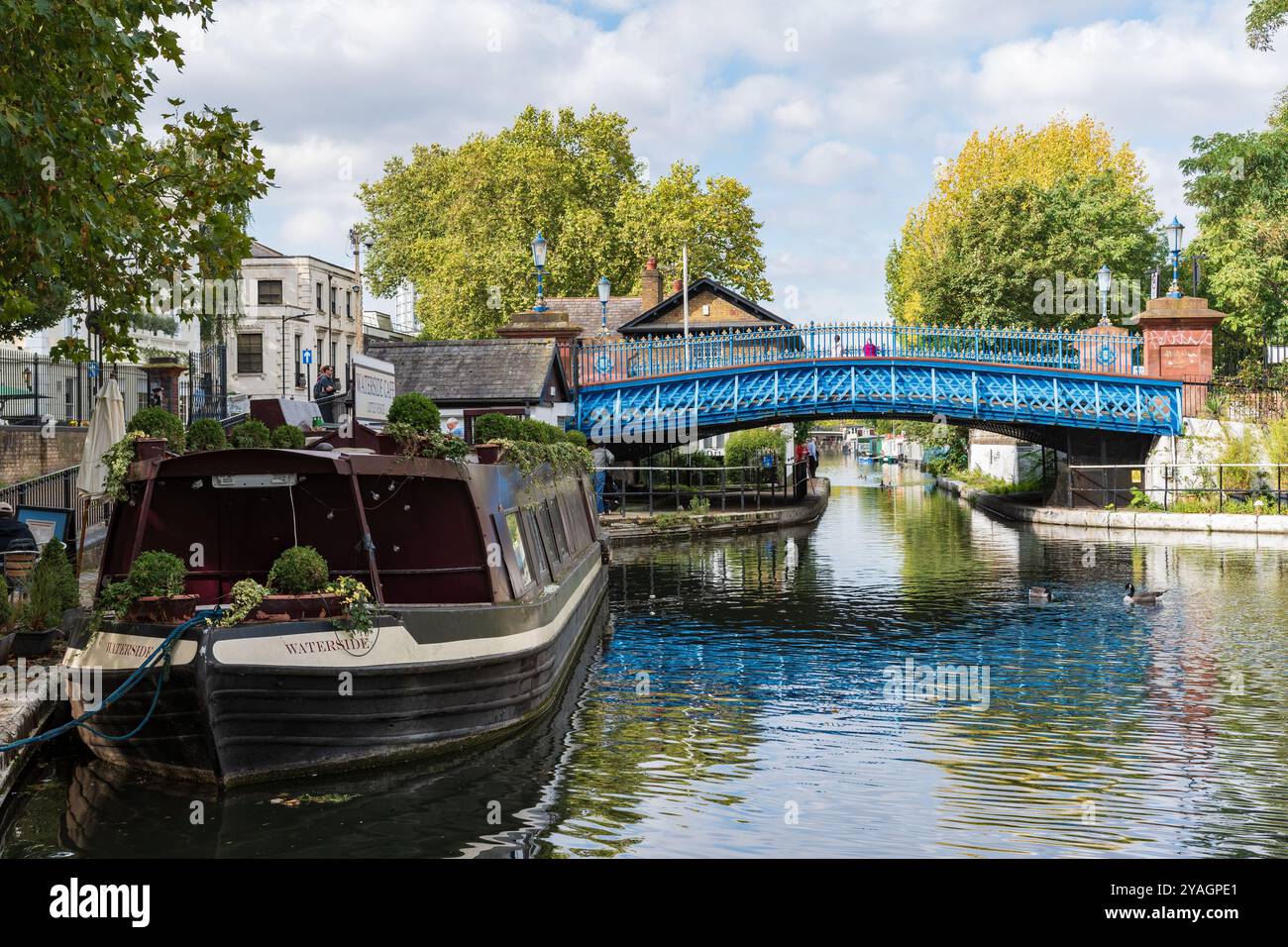 Barges houseboats little venice hi-res stock photography and images - Alamy