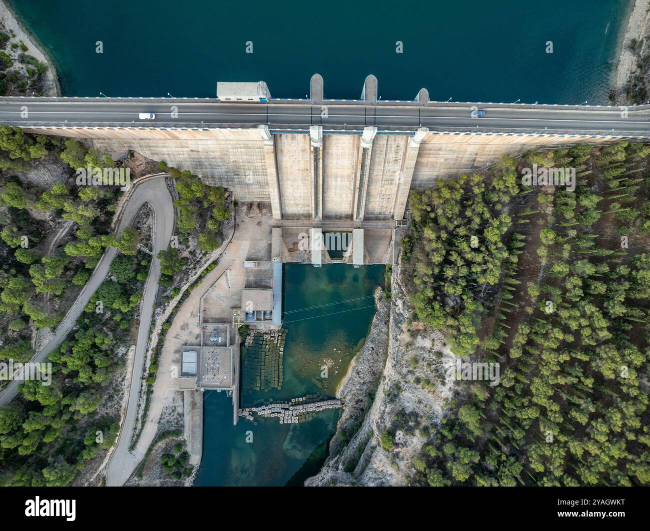Aerial view of the Alarcón reservoir dam (Cuenca, Castilla-La Mancha ...