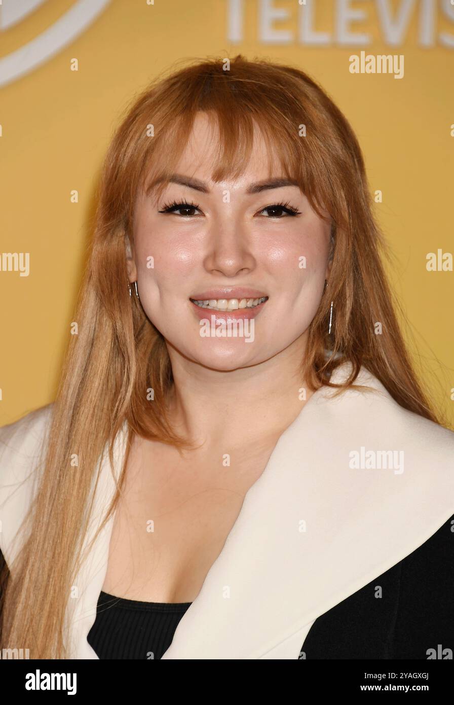 LOS ANGELES, CALIFORNIA - OCTOBER 10: Allison Kane attends the Warner ...