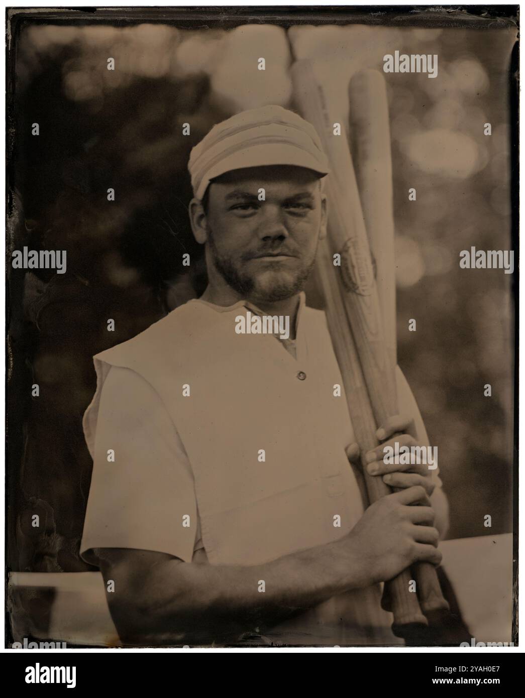 Person holding camera vintage Cut Out Stock Images & Pictures - Alamy