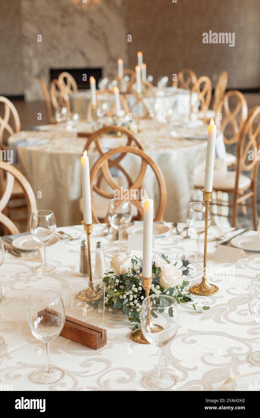 Reception tablescape hi-res stock photography and images - Alamy