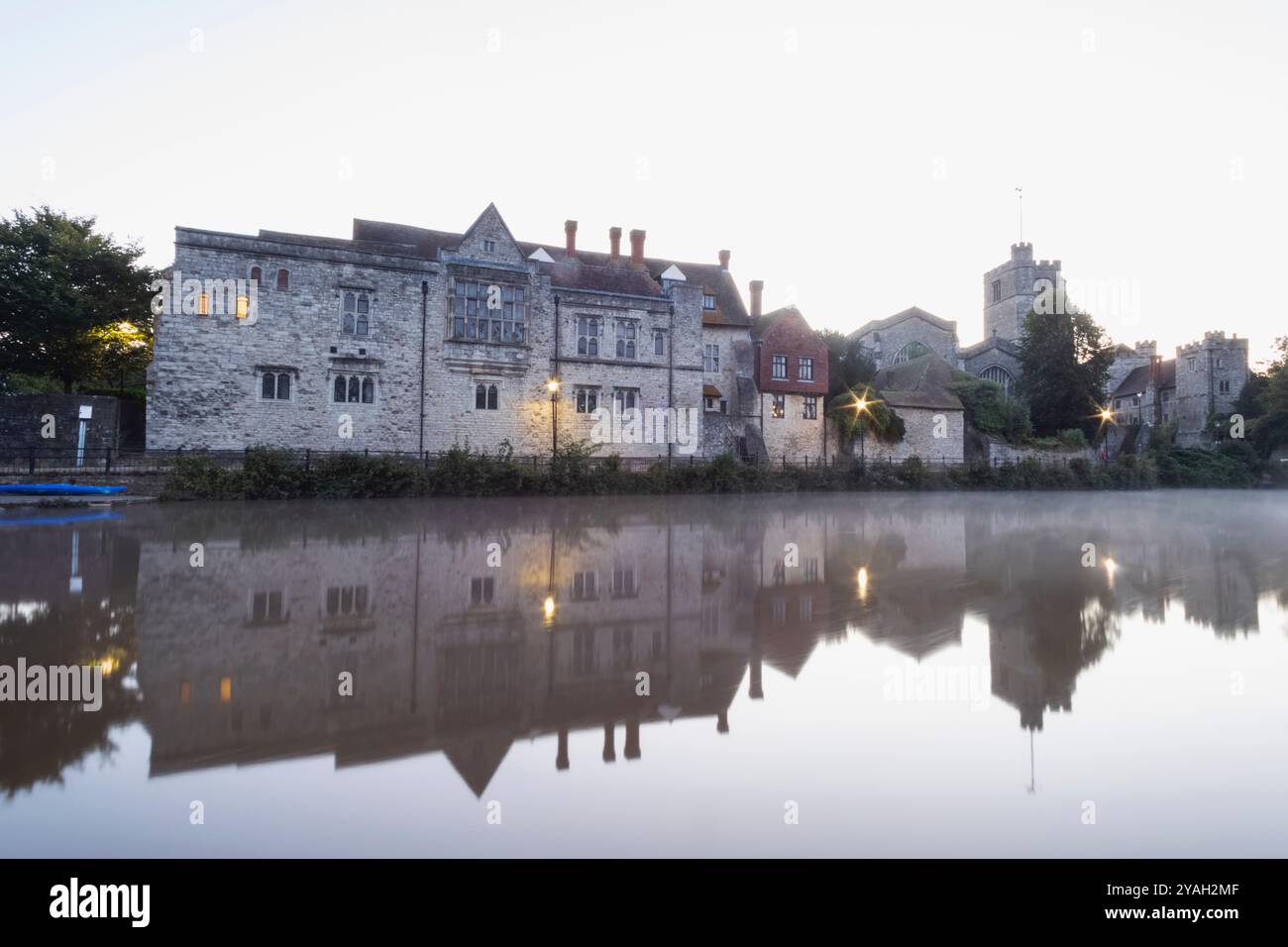 England, Kent, Maidstone, The Archbishops Palace and River Medway Stock ...
