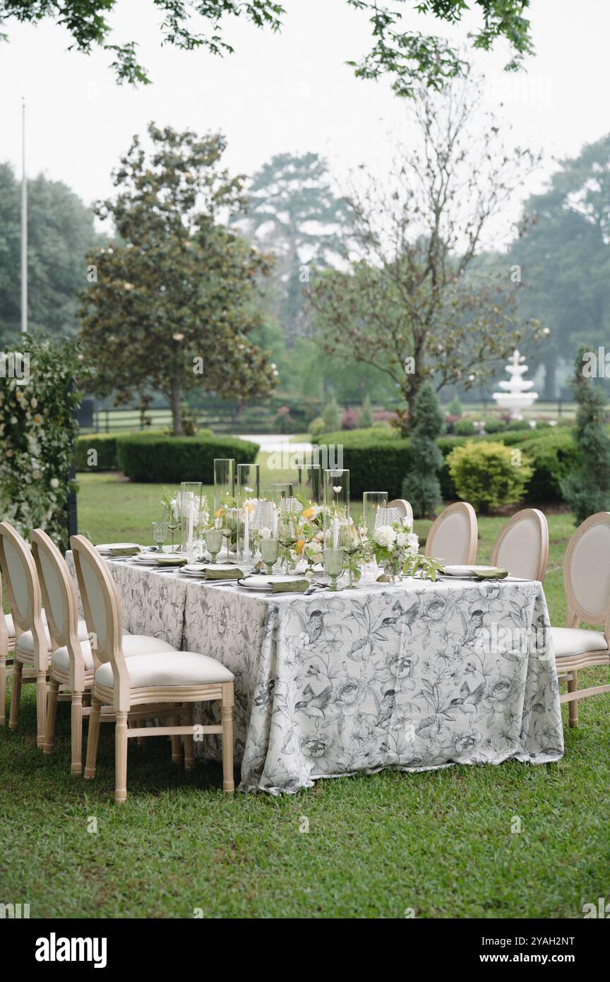 Green Wedding Day Reception Tablescape Centerpieces White Flowers Stock ...