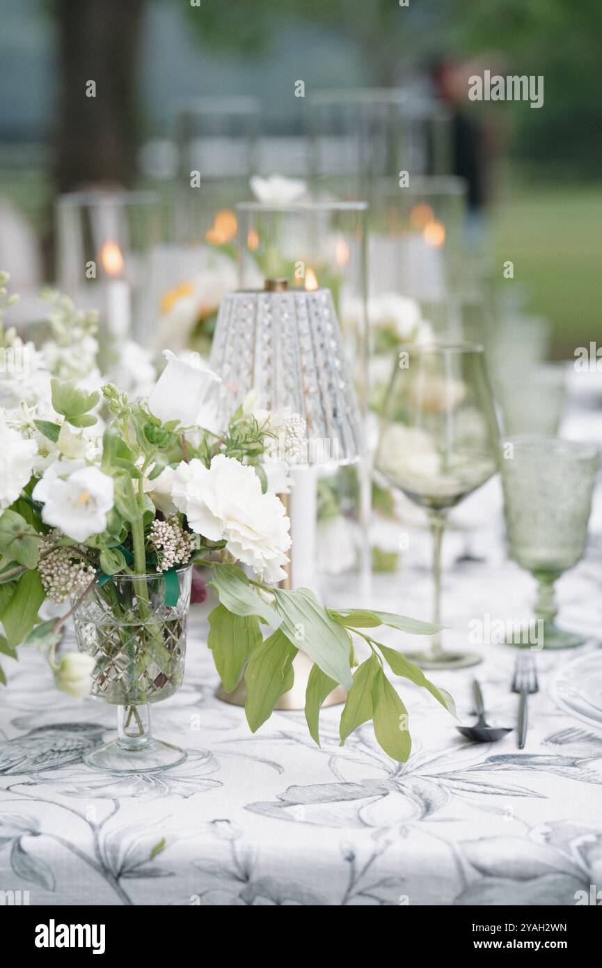 Green and White Wedding Day Reception Tablescape Centerpieces Design ...