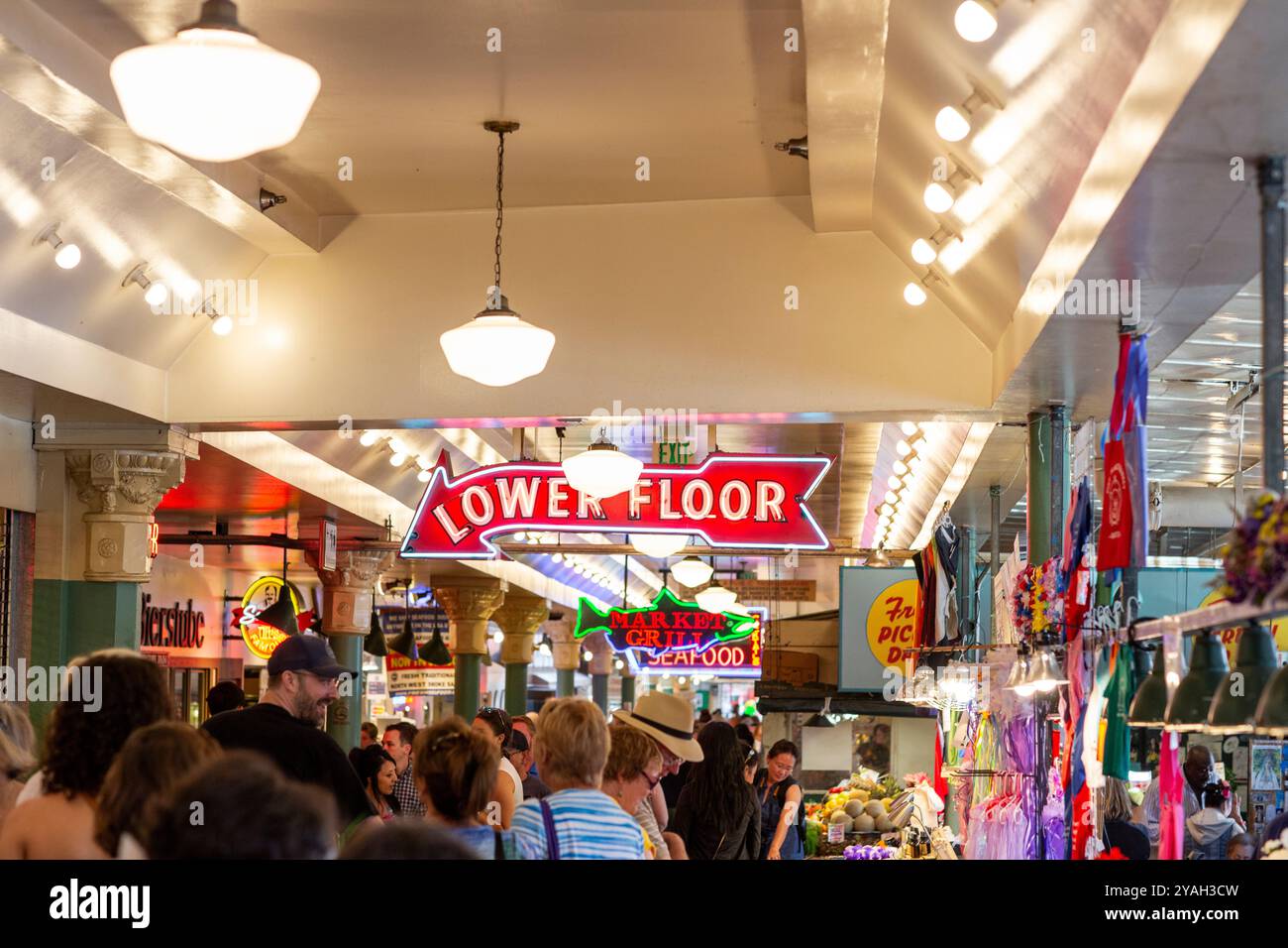 Shoppers in seattle public market center hi-res stock photography and ...