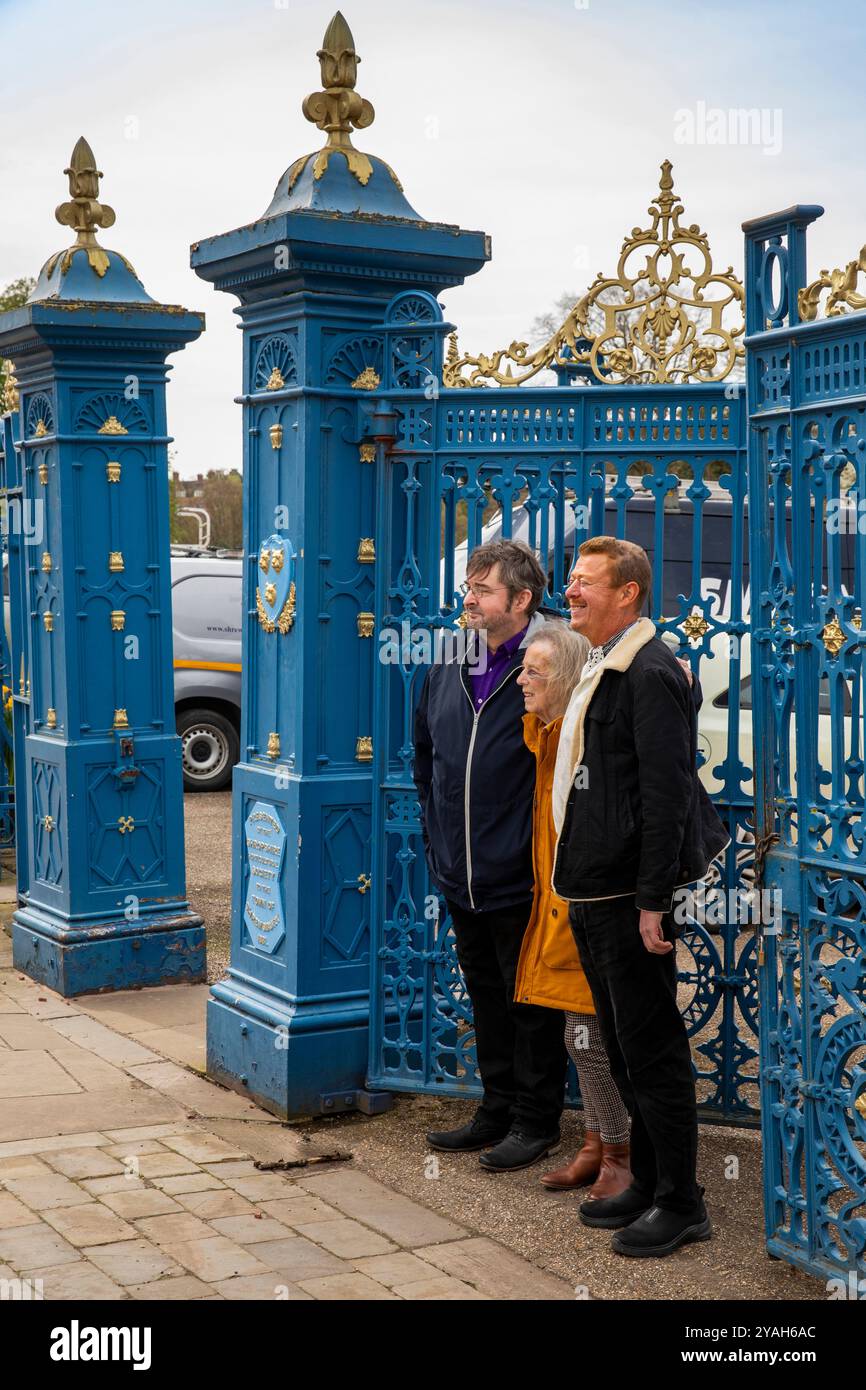 Colourful painted gates hi-res stock photography and images - Alamy
