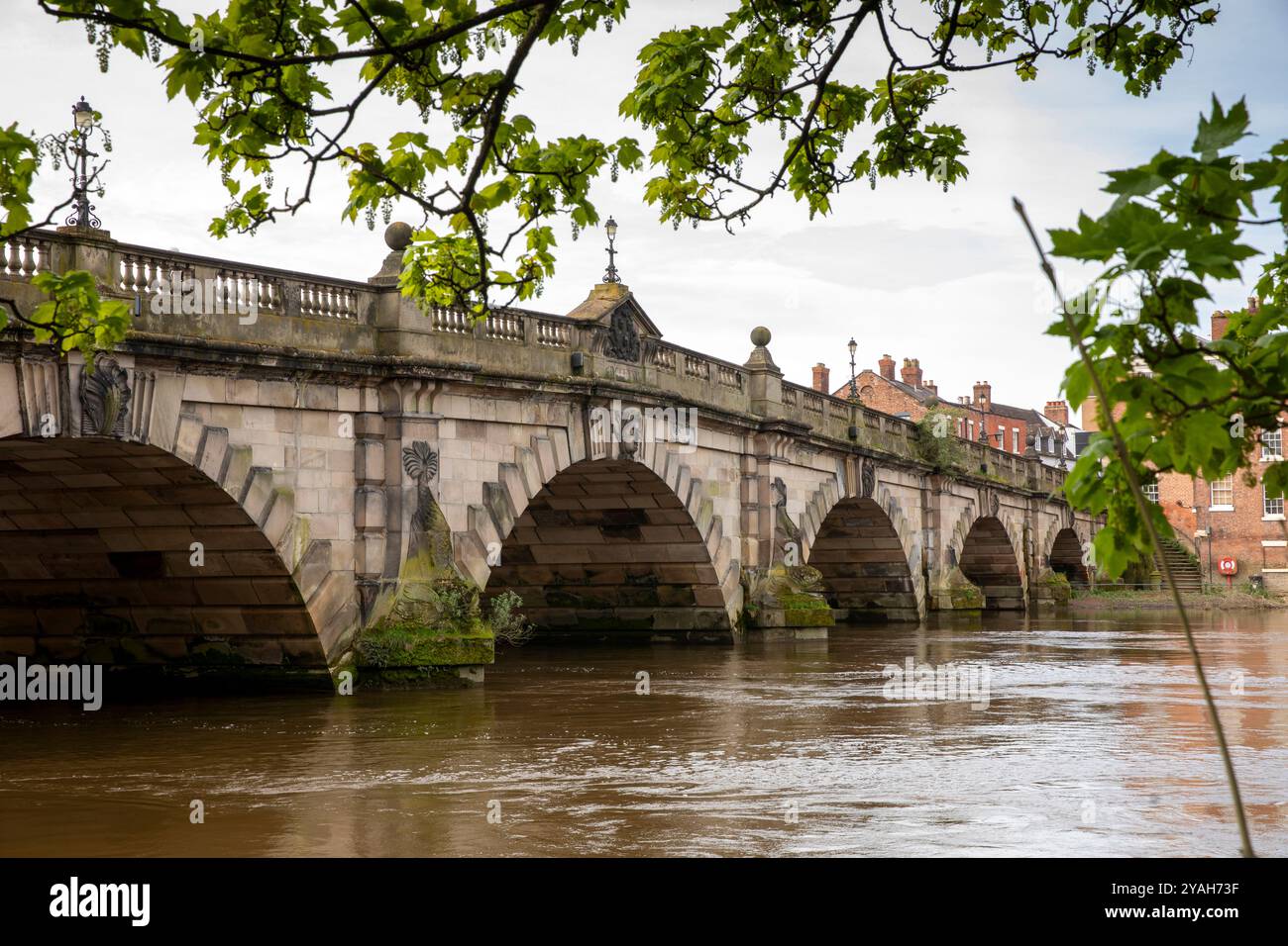 UK, England, Shropshire, Shrewsbury, English Bridge across River Severn ...