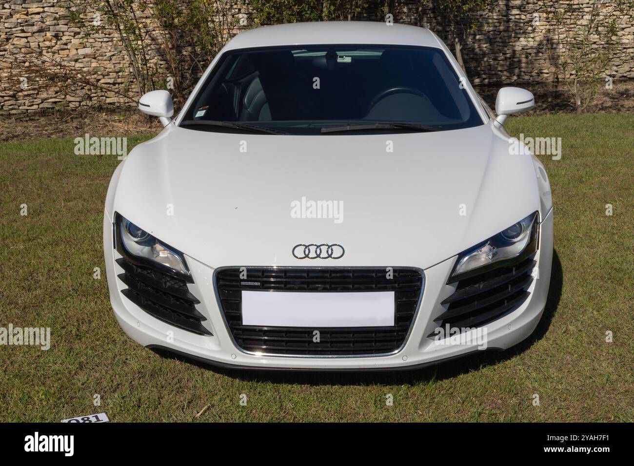 Sleek modern car parked hi-res stock photography and images - Alamy