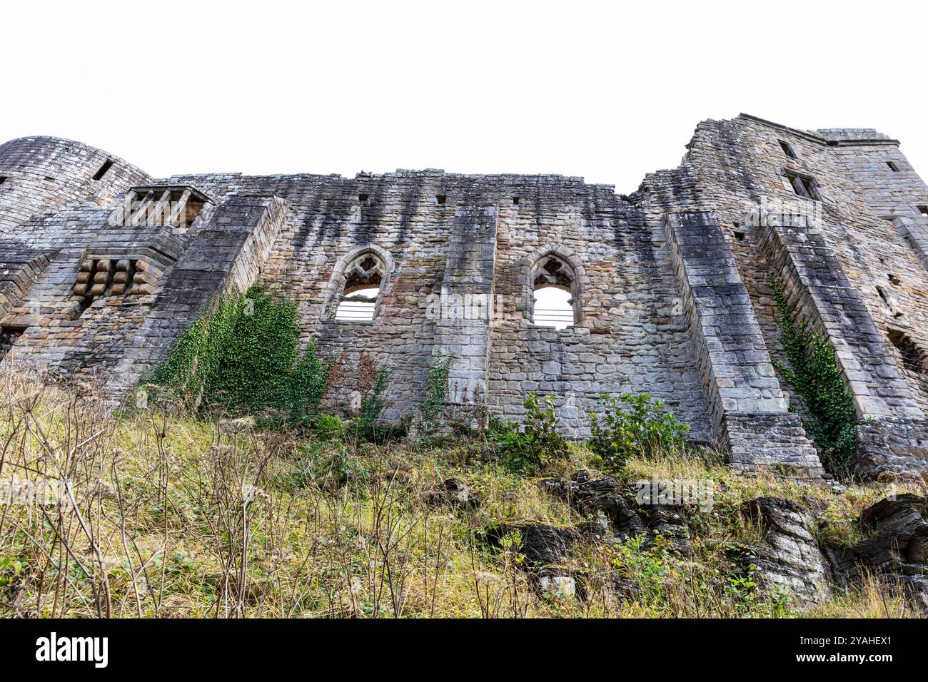 Barnard Castle, Exterior Walls Barnard Castle is a ruined medieval ...