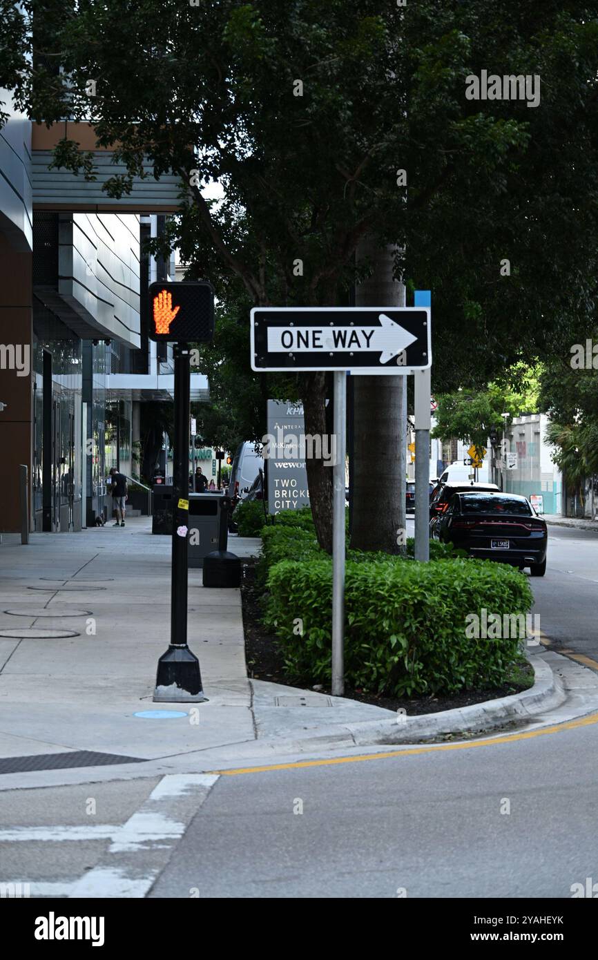 Street light definition hi-res stock photography and images - Alamy