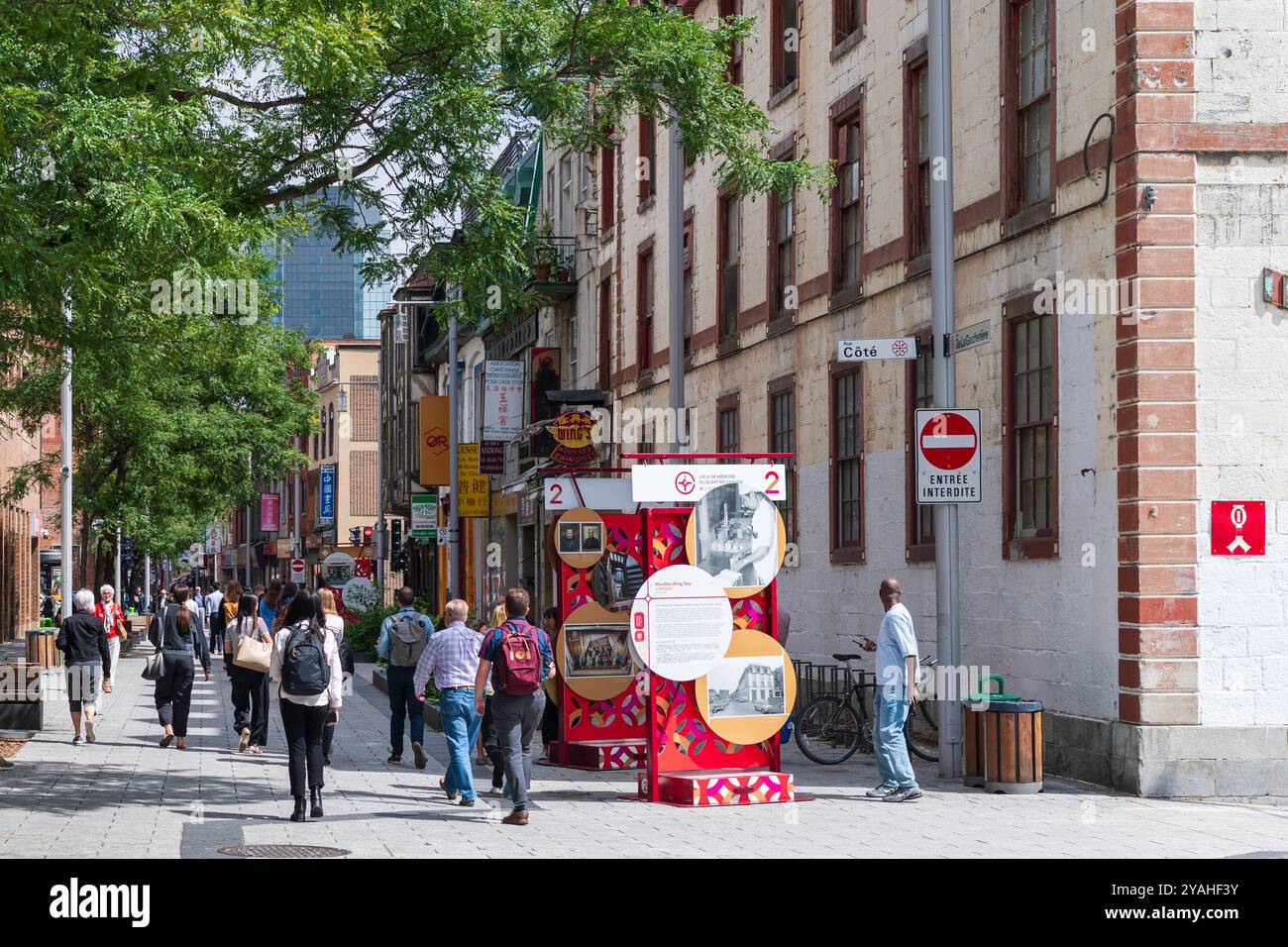 Pedestrian street views hi-res stock photography and images - Alamy