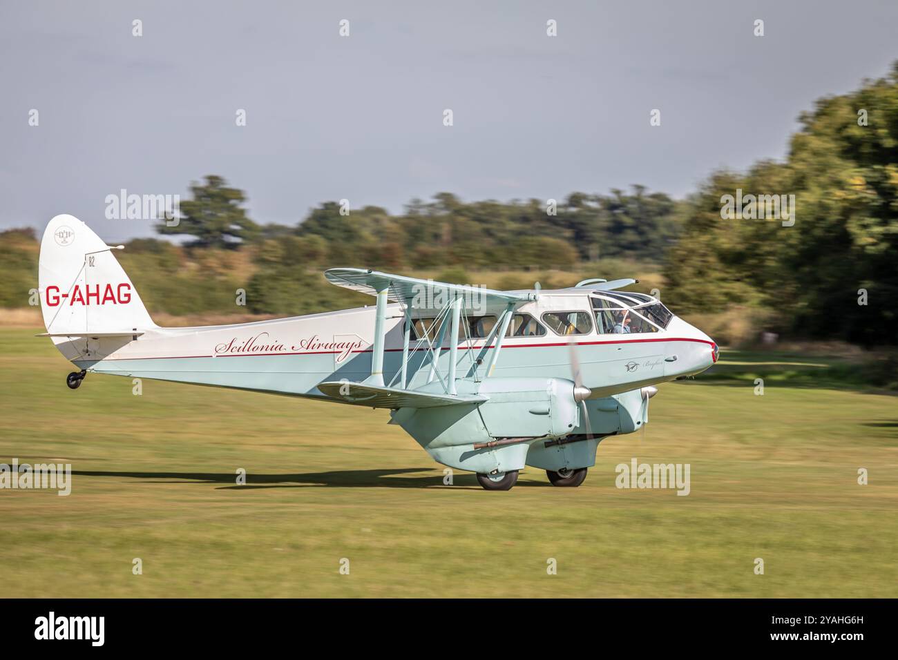 De Havilland DH89A Dragon Rapide 'G-AHAG', Old Warden Airfield ...